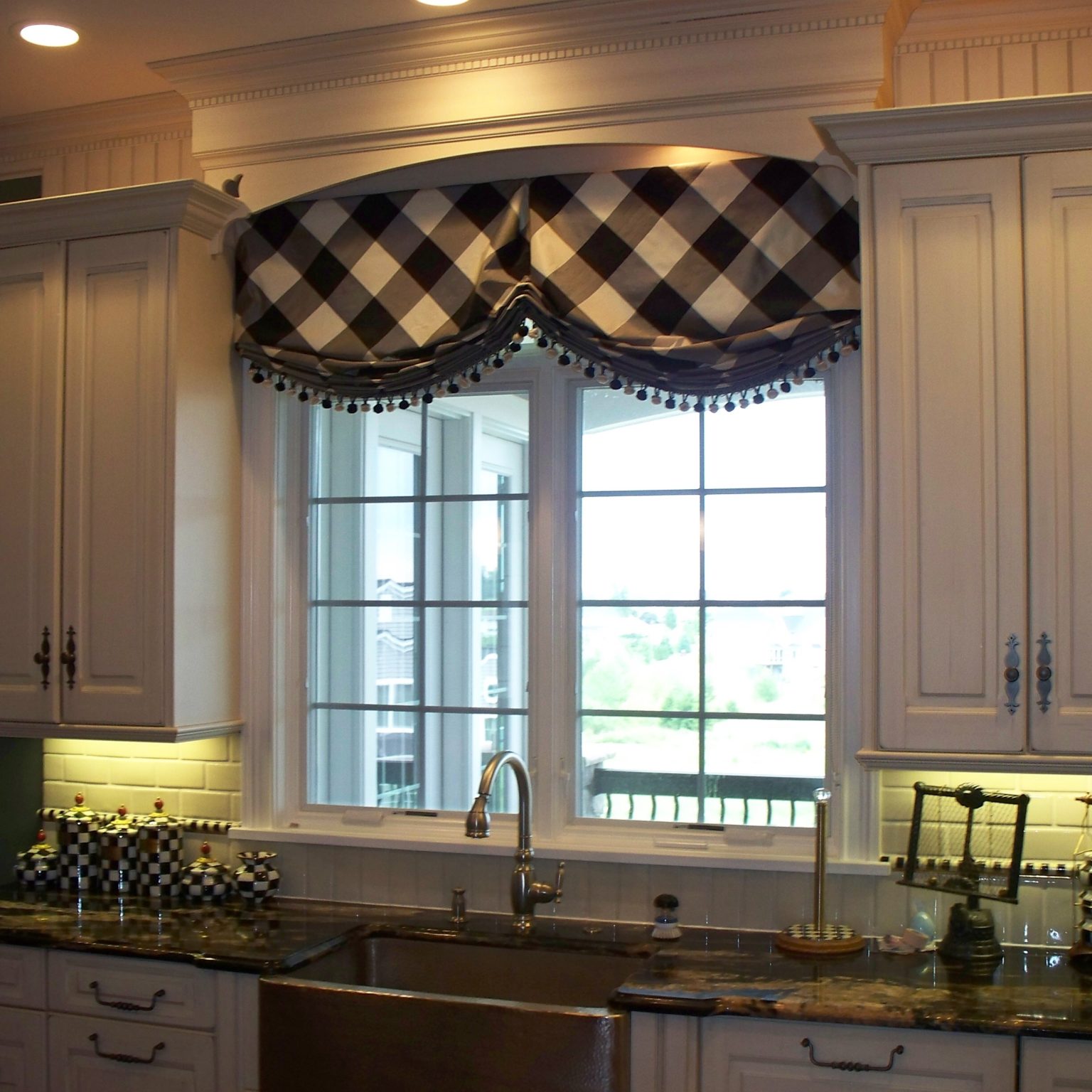 Kitchen Sink Windows - Parkway Window Works